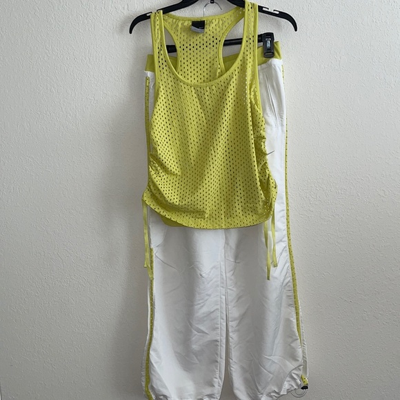 Nike | Tops | Nike Neon Workout Set | Poshmark